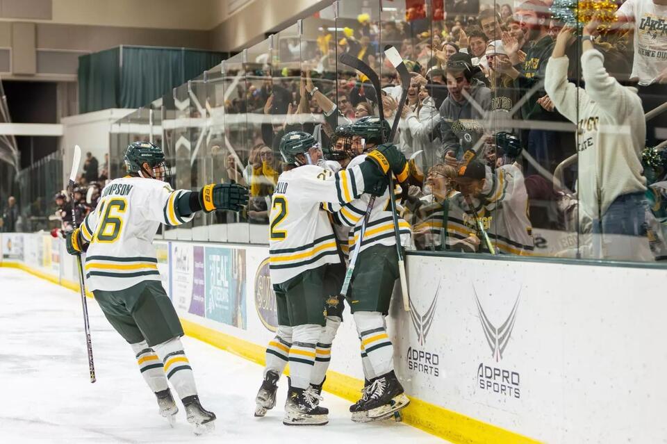 SUNY Oswego Men’s Ice Hockey Unveils 2025–26 Schedule - NewsBreak