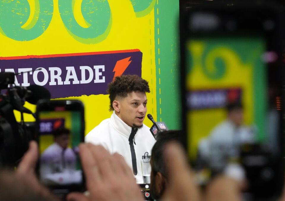 “All The Refs Are Great”: Patrick Mahomes Gives Reply To NFL Referees ...