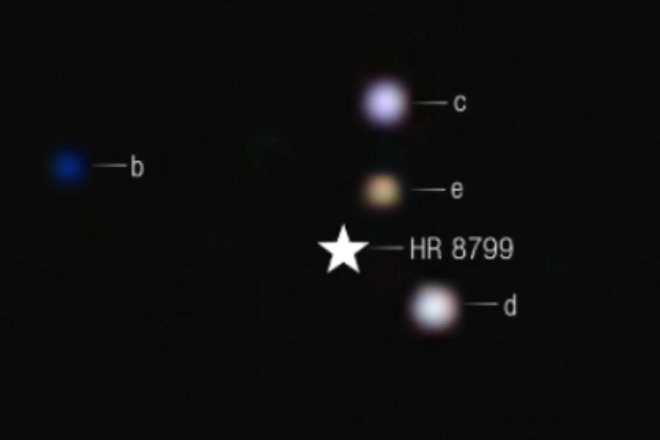 Webb Telescope Captures First Direct Evidence of Carbon Dioxide on an Exoplanet - NewsBreak