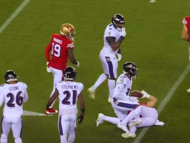 Referee Tackles Ravens’ Lamar Jackson for Shocking Safety in Faceoff ...
