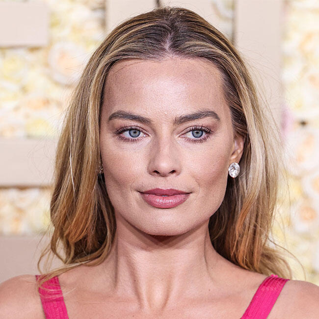 Margot Robbie Flaunts Her Post-Baby Figure In A Red Swimsuit While ...