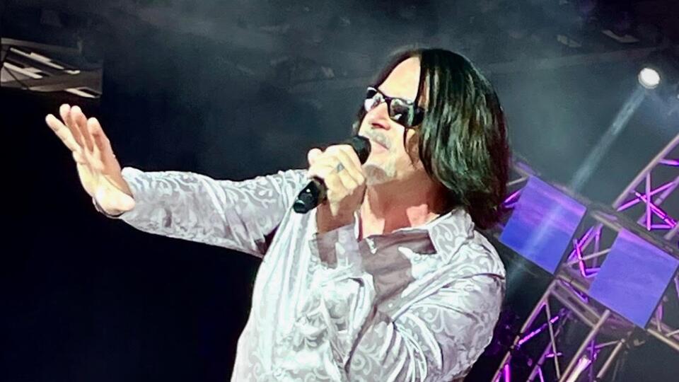 Boston’s Tommy DeCarlo Tragically Passes Away — Replacement Singer Was ...