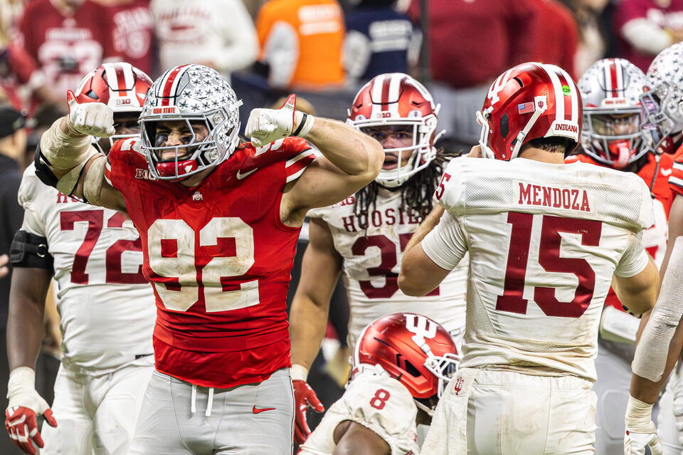 Caden Curry’s Dominant Homecoming Not Enough in Ohio State’s 13-10 Loss ...