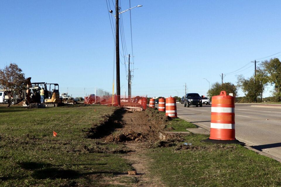 Loop 288 sidewalk construction brings safer path for pedestrians and ...
