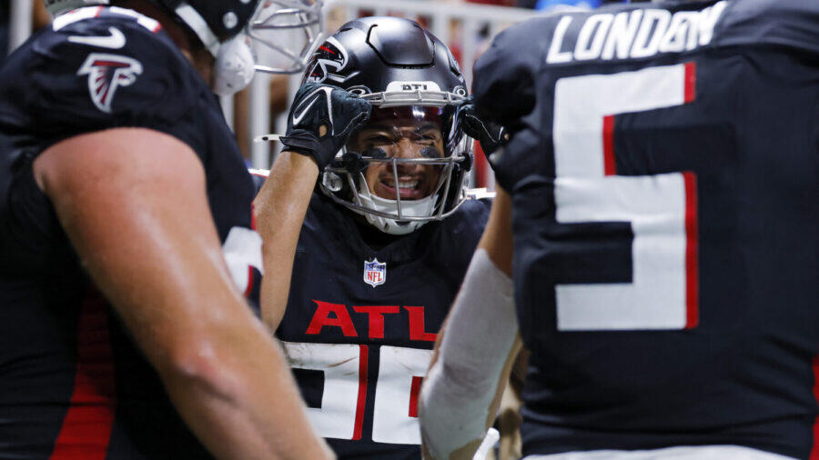 Former BYU RB Tyler Allgeier Runs Through Defender For Second TD Of ...