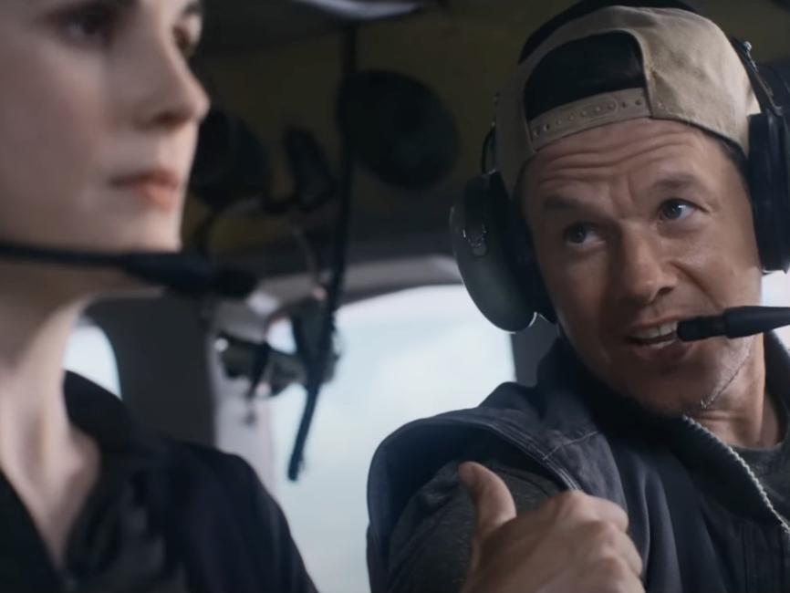 Trailer For Mark Wahlberg's New Airplane-Set Thriller FLIGHT RISK ...