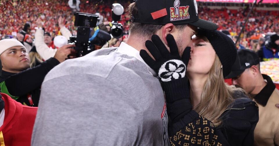 ‘Taylor Swift So High School’ Trend Explained Amid Travis Kelce ...