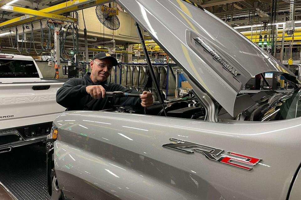Trump Import Tariffs Reach 35 Percent For Canada, Mexico Gets 90-Day ...