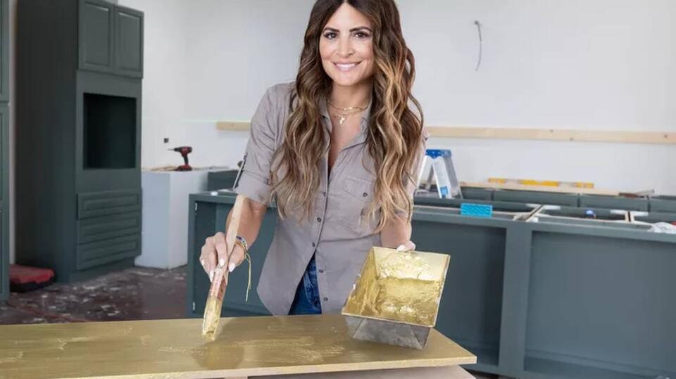 Who Is Alison Victoria? 29 Surprising Facts You Didn’t Know About this ...