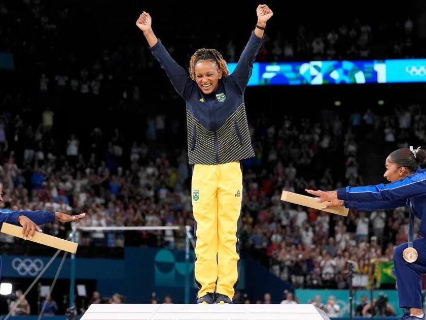 Simone Biles and Jordan Chiles bowed down to Brazil’s Rebeca Andrade in ...