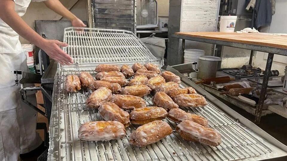 Smith's Bakeries celebrates 80 years of serving the community - NewsBreak