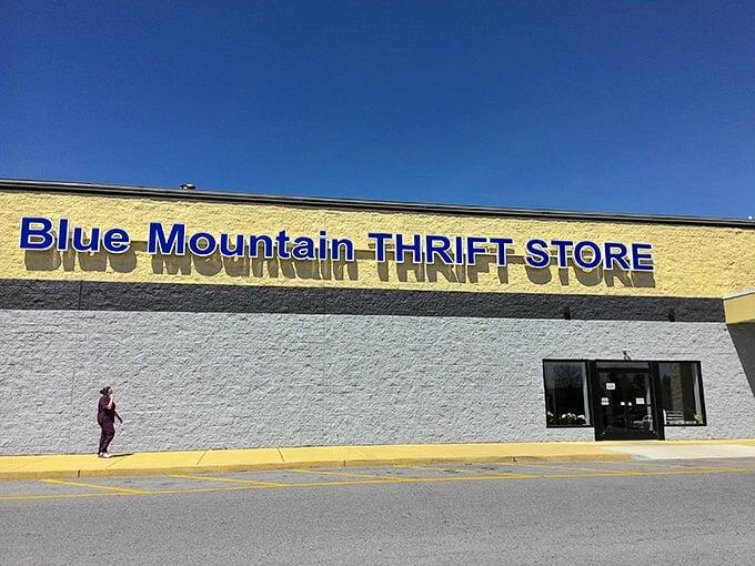 The Huge Thrift Store In Pennsylvania That’ll Make You Rethink What $34 ...