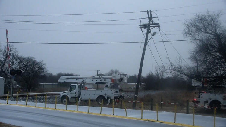 North Texas power outages: Thousands are without power Saturday ...