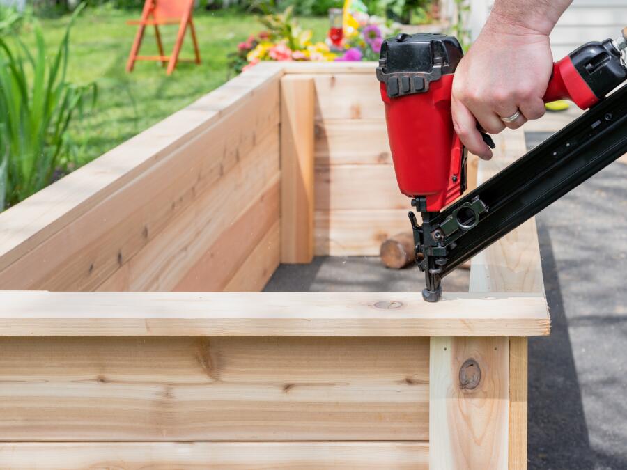 These Scrap Wood Planters Have so Much Potential and Are Easy to Make