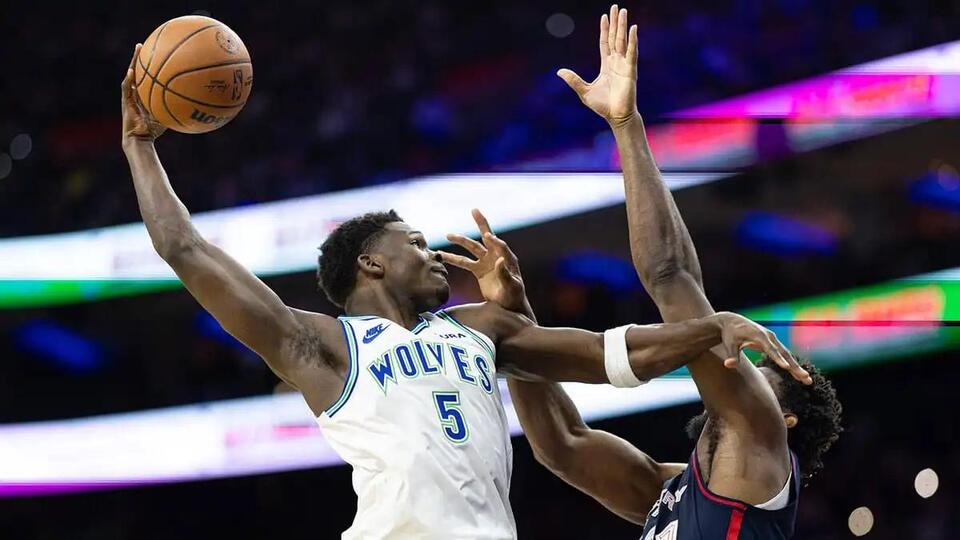 Timberwolves star Anthony Edwards all smiles in viral video - NewsBreak