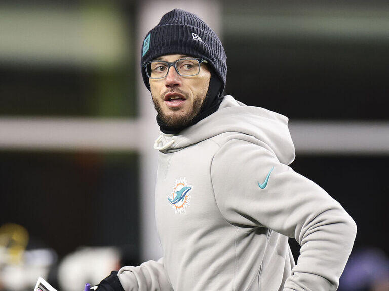 Report: McDaniel canceled interview with Bills for HC job - NewsBreak