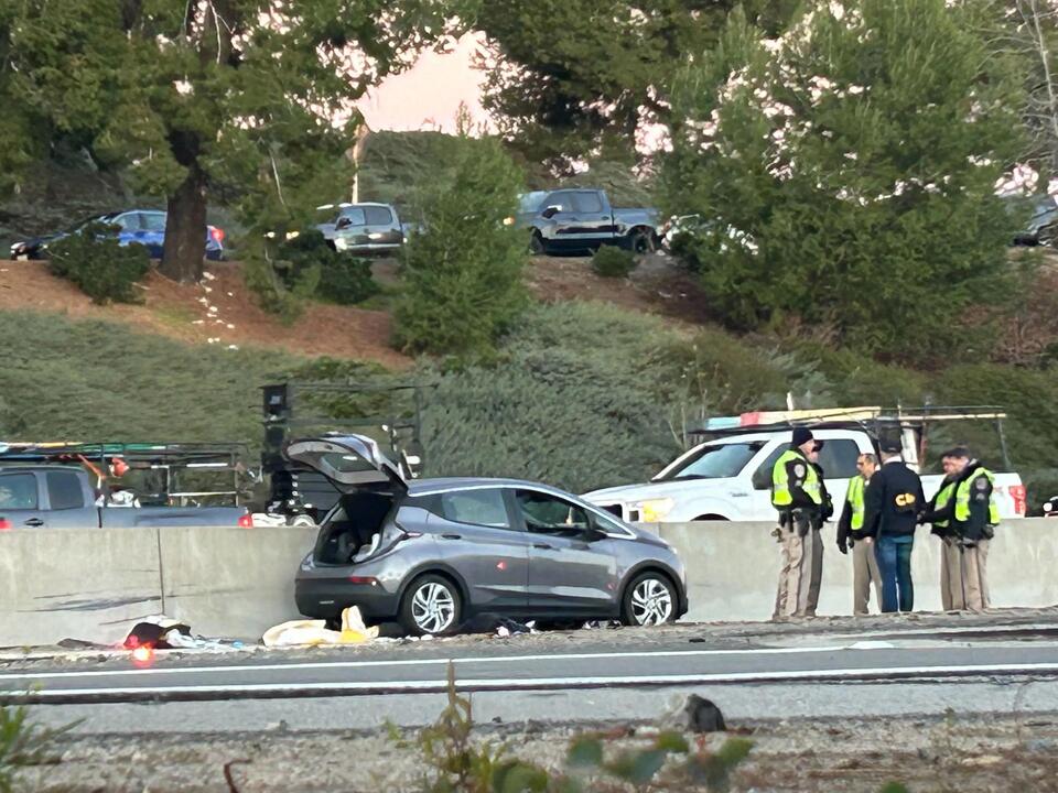 Northbound 405 freeway reopens after shooting shut it down - NewsBreak