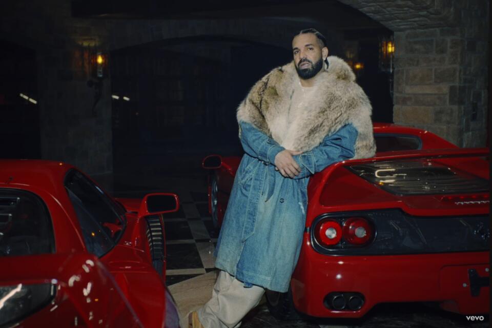Drake surpasses Michael Jackson with 14th No. 1 hit - NewsBreak