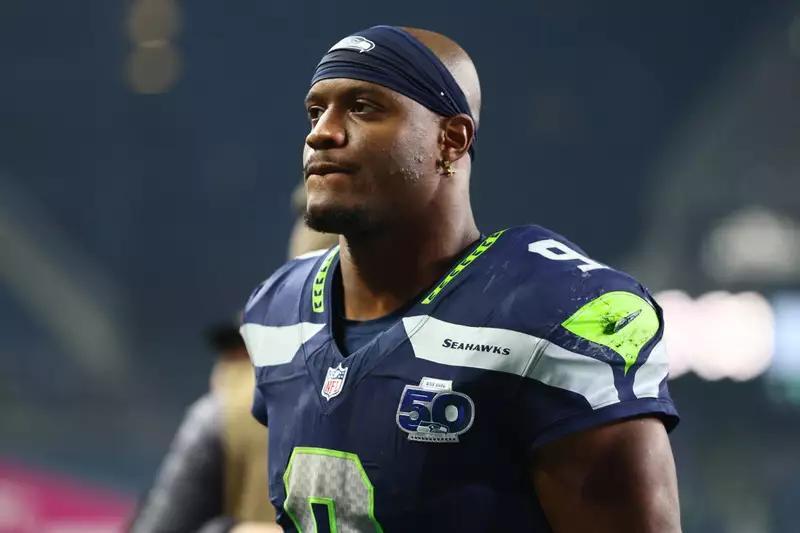 Kenneth Walker Fires Back at Seattle Seahawks Fan’s Disrespectful ...