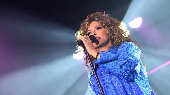 Shania Twain Reveals The Key To Kicking Off 2026 The Right Way - NewsBreak