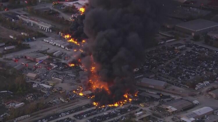 UPS plane crashes near Louisville airport: At least 4 dead, 11 injured ...