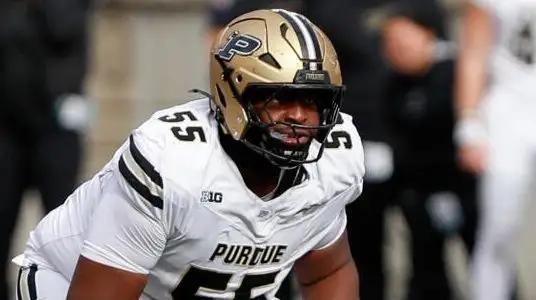 Cowboys Sign 6-foot-4, 316-Pound OL After Legal Drama - NewsBreak