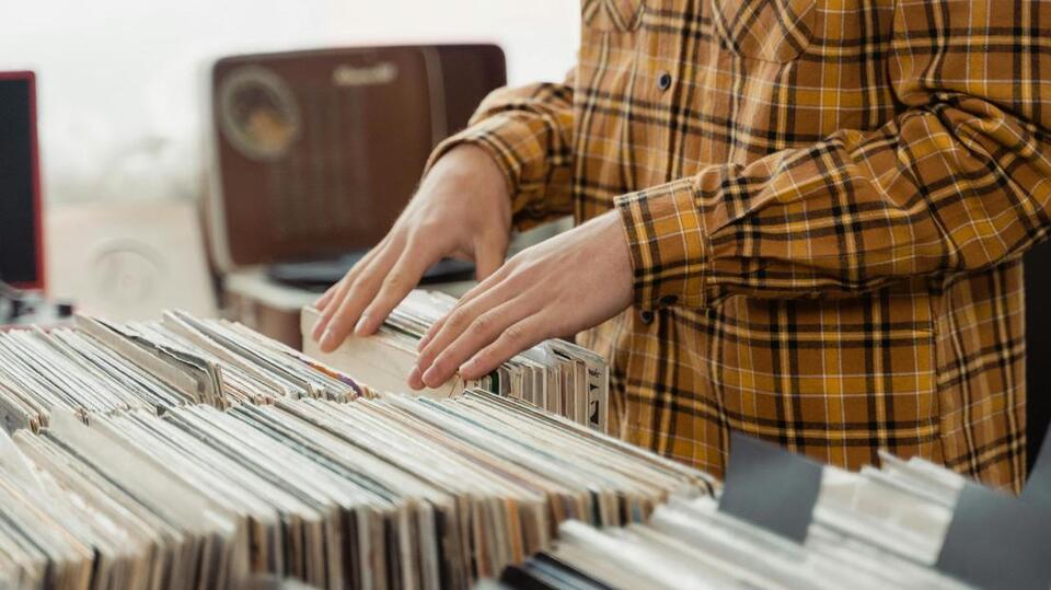 South Shore's Alternative Shopping Experience: Punk Rock Market Returns ...