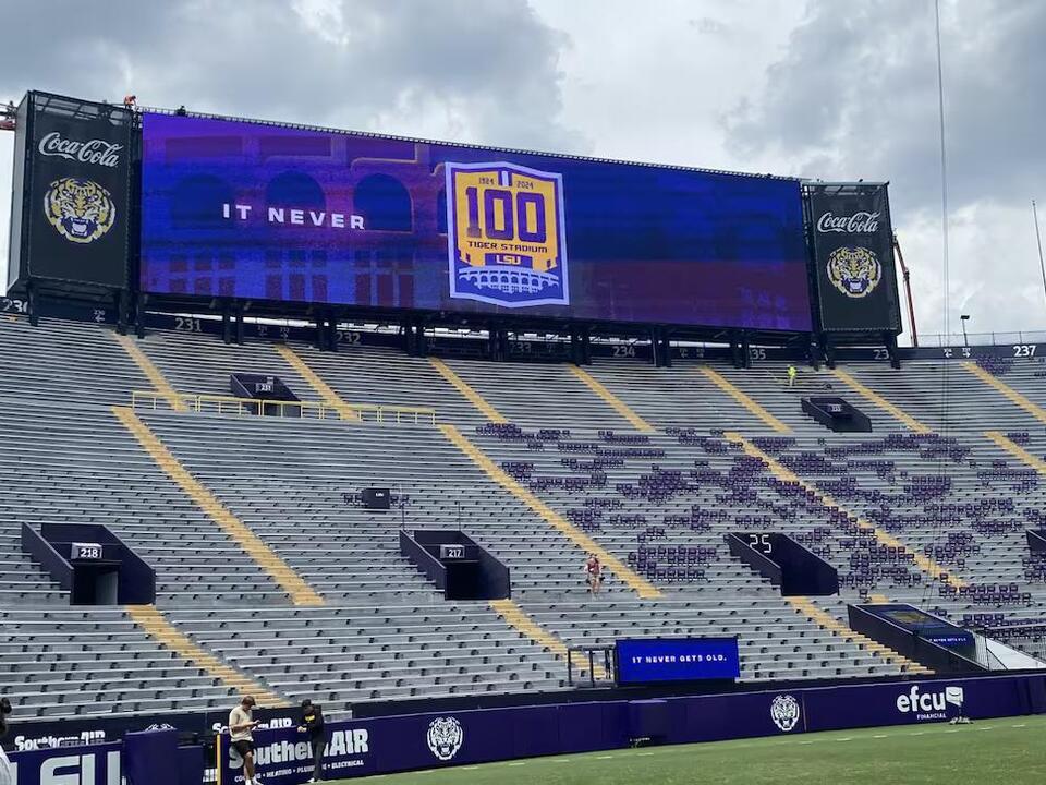 LSU Tiger Stadium adds supersized video board