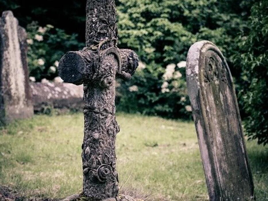 Headstones are restored to Poplar Island after 60 years