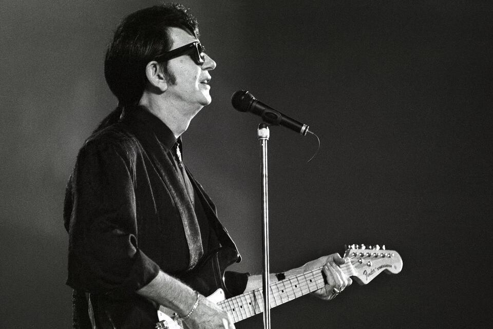 The Day Roy Orbison Played His Last Concert - NewsBreak
