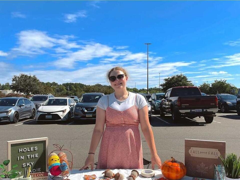 Elon student vendor honors late grandmother with business