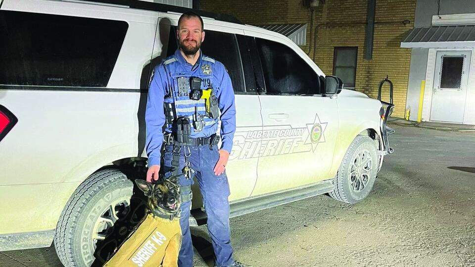 Labette County Sheriff K-9 recieves body armor donation - NewsBreak