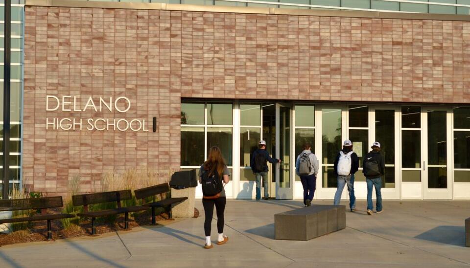 Delano School Board approves 2025-2026 school calendar - NewsBreak