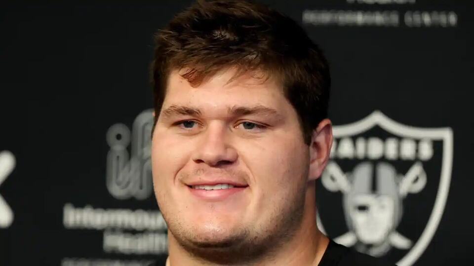 Raiders’ Tyler Linderbaum Doesn’t Hold Back on Brock Bowers - NewsBreak