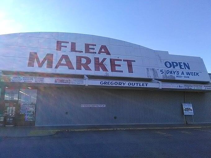 7 Gigantic Flea Markets In Virginia Where $30 Stretches Further Than ...