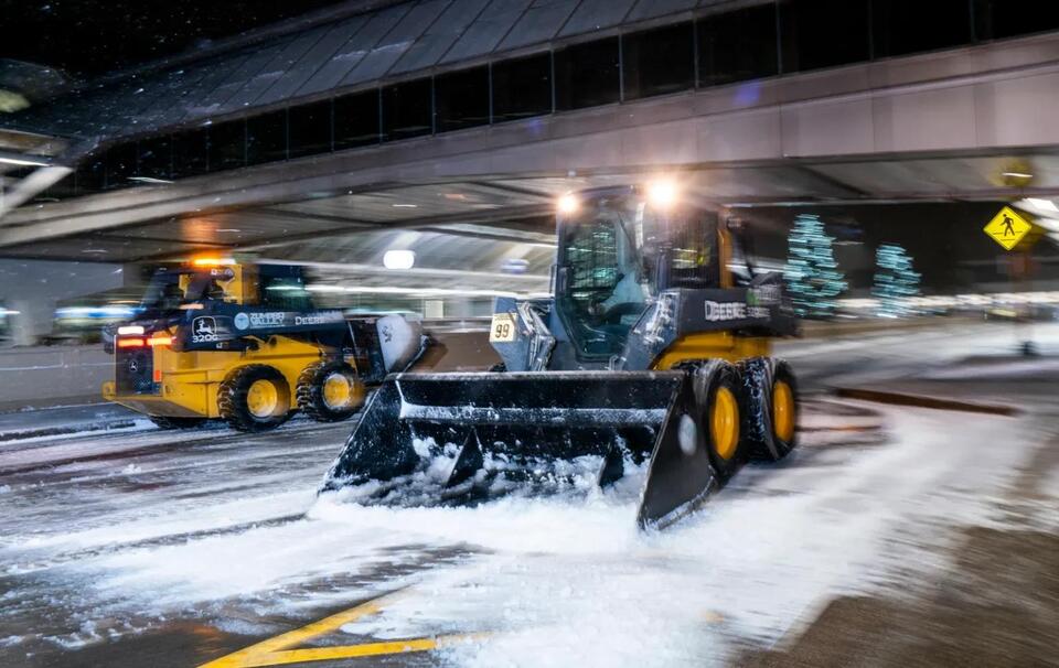 Winter Storm Warning As 14 inches of Snow To Strike: ‘Delay All Travel ...