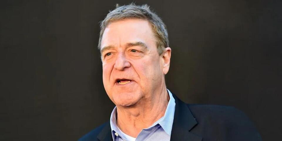 'I Hope He Is Okay': Worried Fans React to John Goodman's Disheveled ...