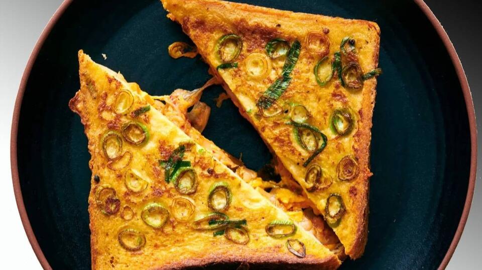 Homemade cheesy French toast with kimchi breakfast sandwich recipe ...