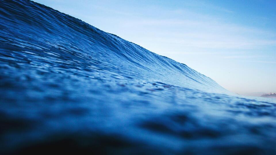 Visitor dies in possible drowning after cliff jump in Ka‘ū - NewsBreak