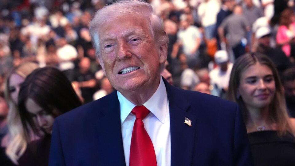 Trump Brutally Dumps MAGA Icon He Once Called ‘Tremendous’ - NewsBreak