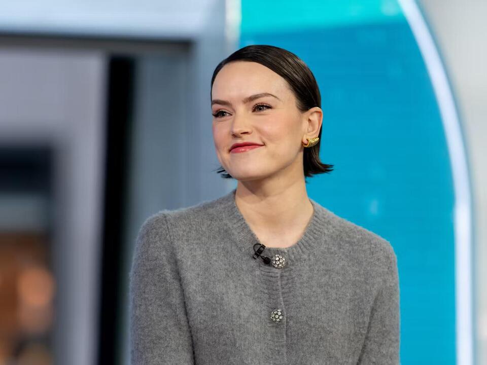 Daisy Ridley Has Graves’ Disease — What to Know About This Relatively ...