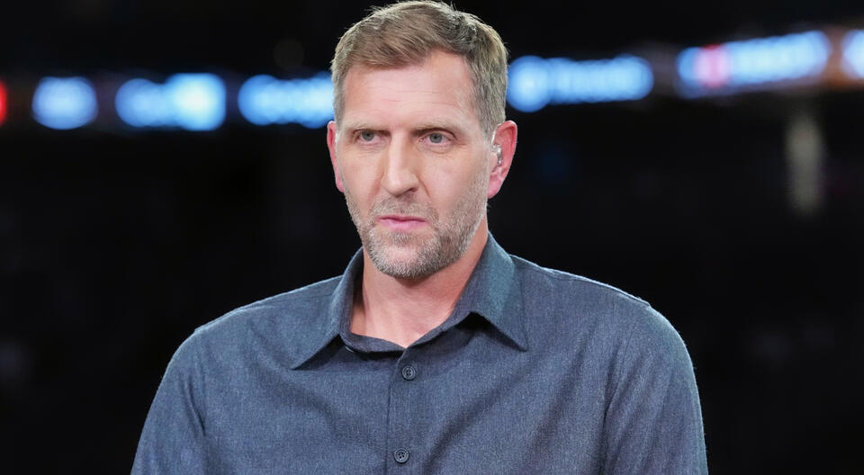 Patrick Dumont Makes Surprising Overture to Dirk Nowitzki as Mavericks ...