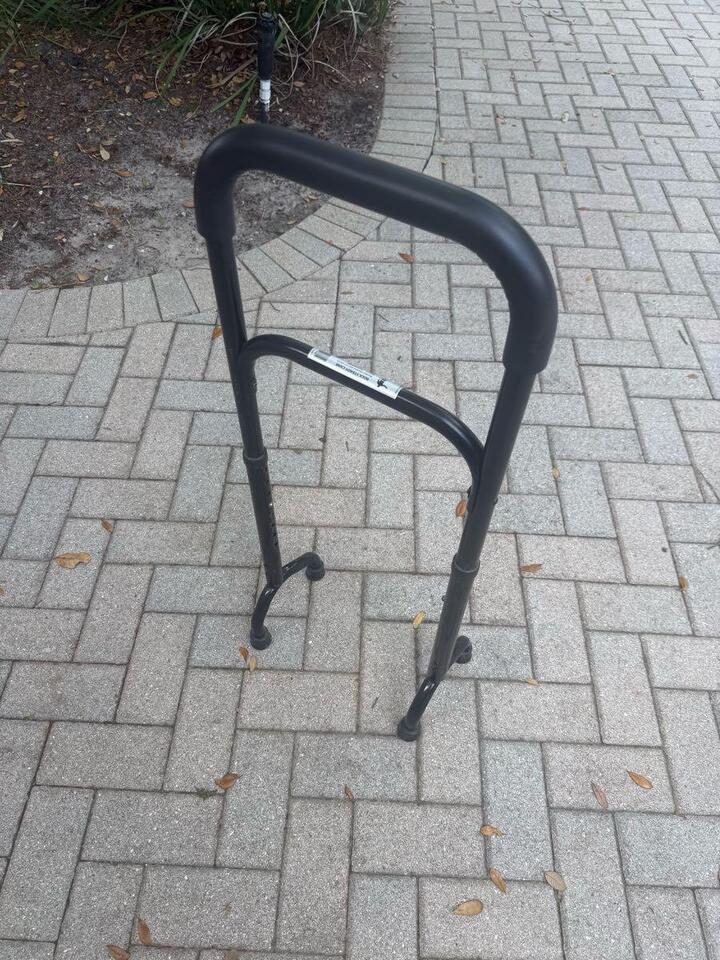 🎁 Freebies Up for Grabs in Apopka — Furniture & More - NewsBreak