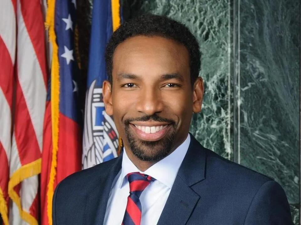 Andre Dickens Wins Atlanta Mayoral Race in a Landslide - NewsBreak