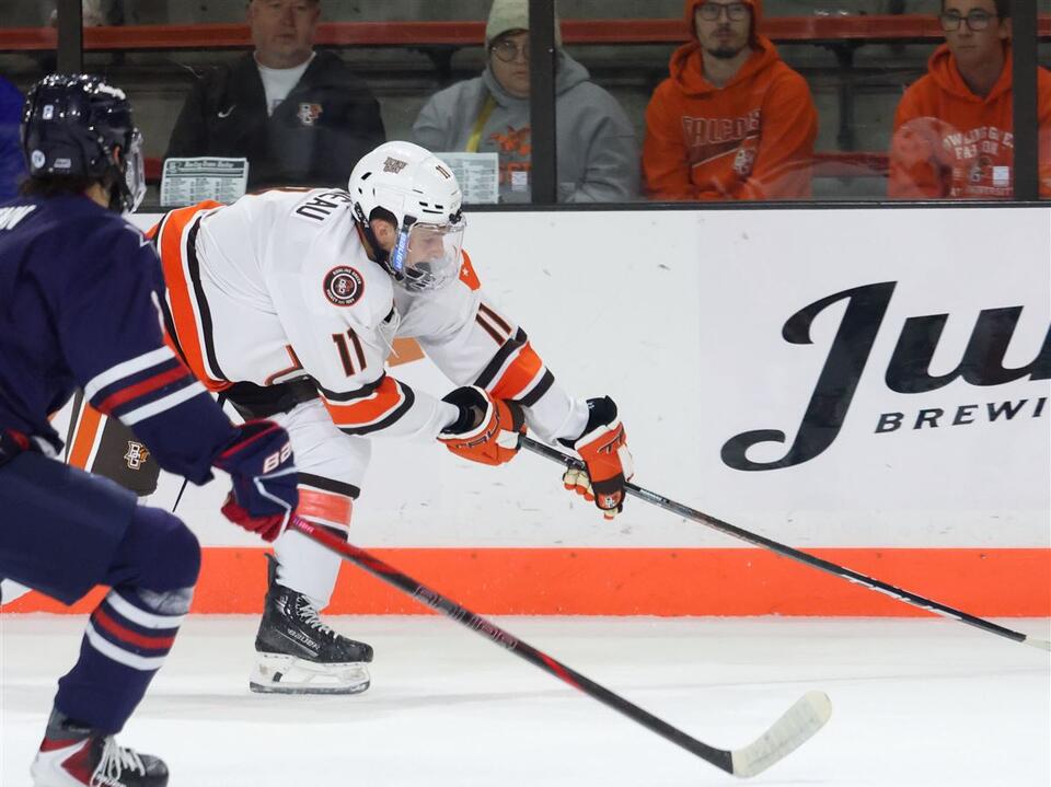 BGSU hockey outpaces Ferris State 9-5 - NewsBreak