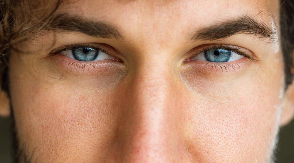 Eye-Color Surgeries Are Yielding Unnatural Results for Young Men ...