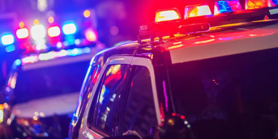 Fugitive arrested after hitting multiple cars while escaping traffic ...