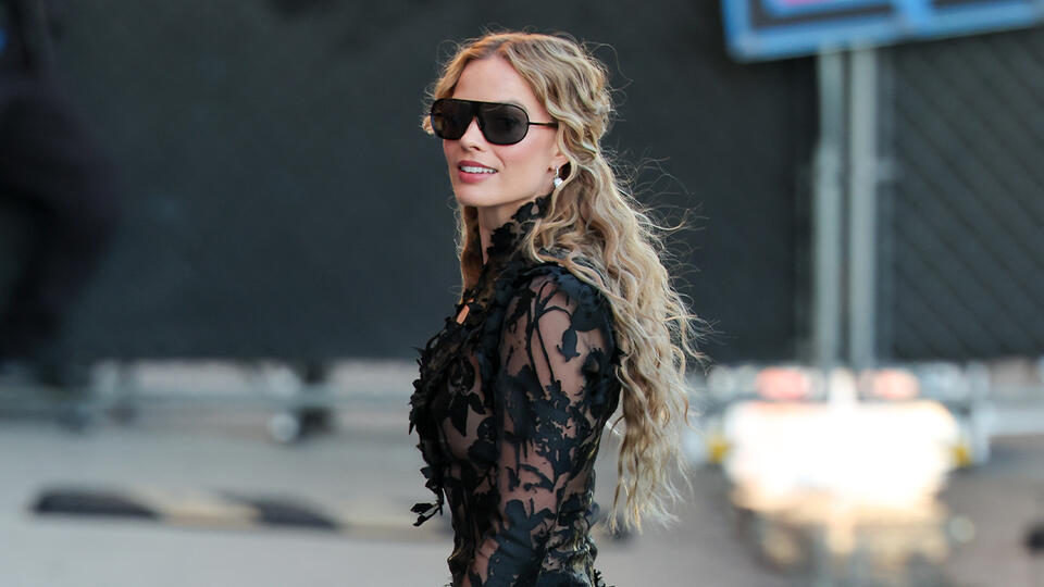 Margot Robbie Stuns in Fully Sheer Dress for ‘Jimmy Kimmel Live ...