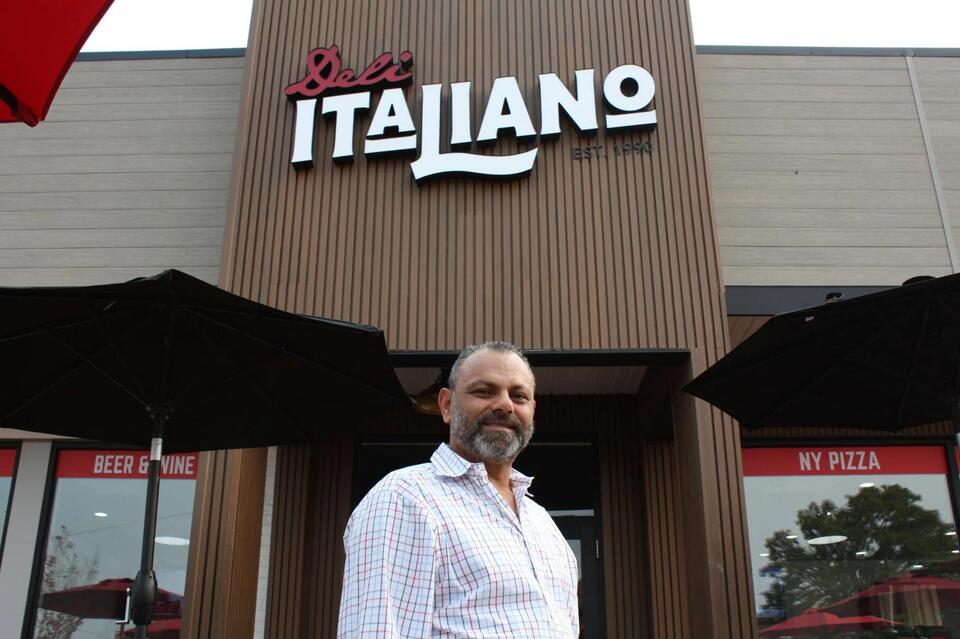 Deli Italiano Brings ‘Slices as Big as Your Face’ to Leesburg - NewsBreak