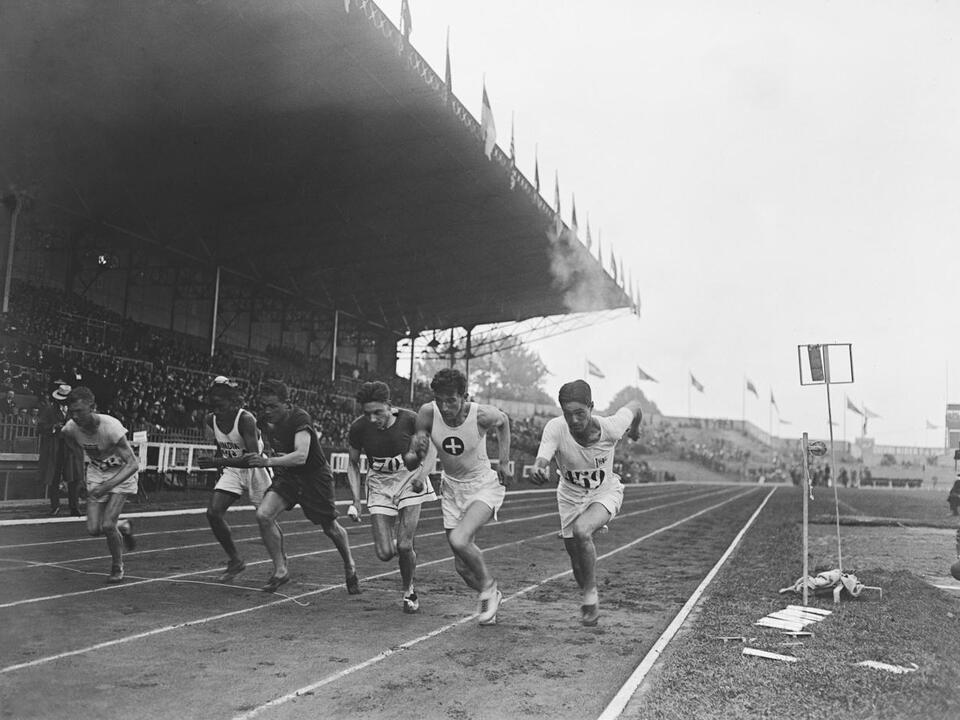 Incredible Photos Showing What the Summer Olympics Were Like Over a ...
